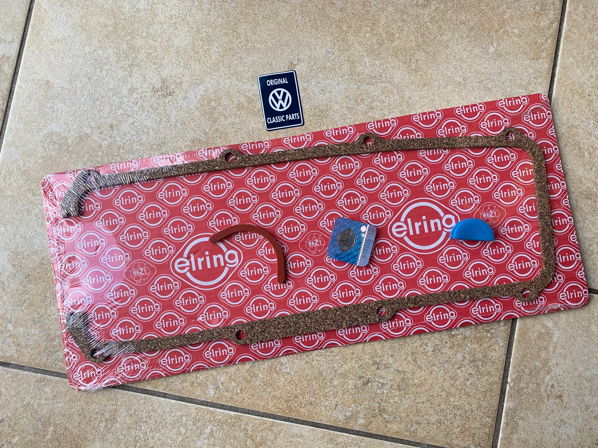 Rocker Cover Gasket Set for 1.6 and 1.8 liter engines 026198025A – VW ...