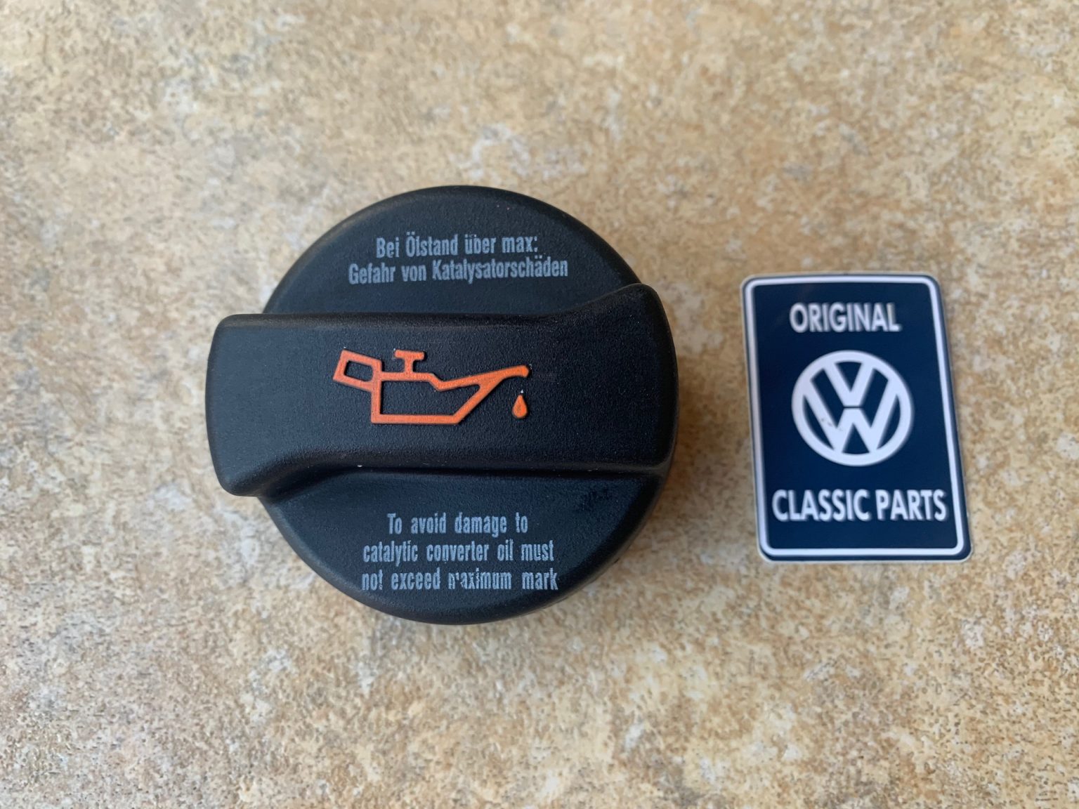 Oil Cap 06A103485F – VW Golf 1
