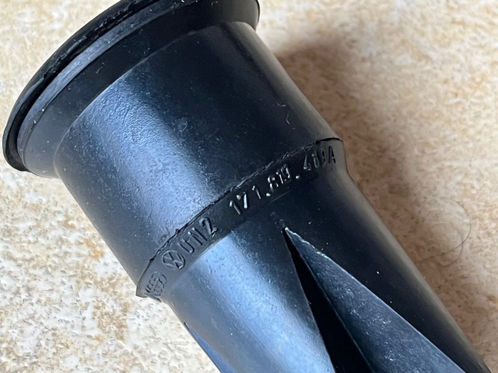 Water drain grommet / valve – 171819419a – VW Golf 1