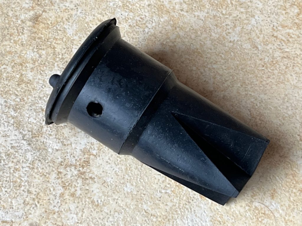 Water drain grommet / valve – 171819419a – VW Golf 1